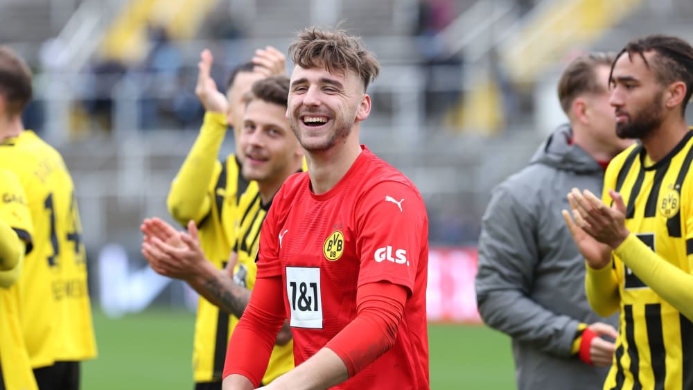 BVB News | "Teamplayer" Lotka verlängert vorzeitig - kicker
