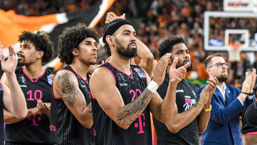 Telekom erhöht Sponsoring bei Bonner Basketballern - kicker