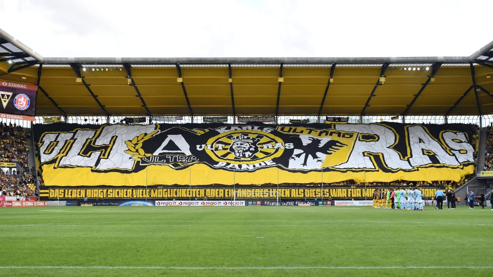 Aachen, Cottbus und Co.: Zuschauer-Magneten der Regionalliga - kicker