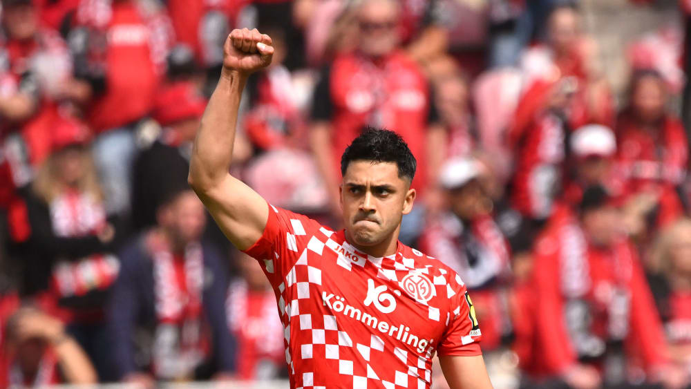 Amiri mit neuer Nummer, neuer Binde und neuem Berater - kicker