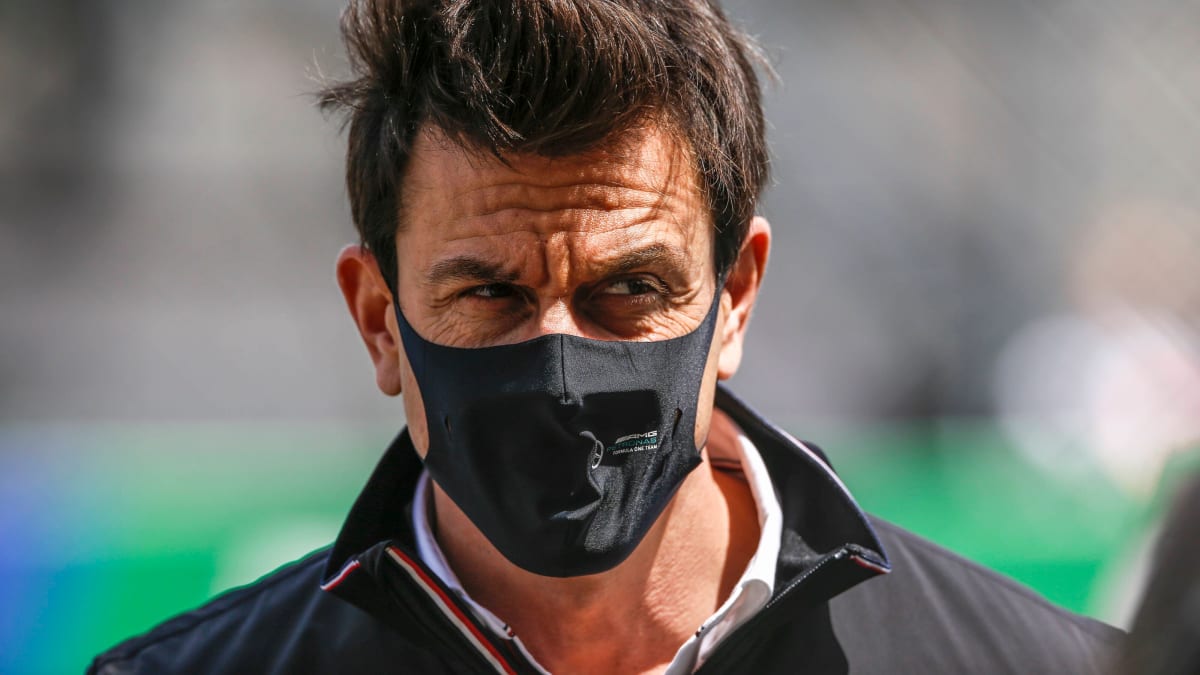 "Absolute Sauerei": Mercedes-Chef Wolff kündigt Diplomatie - kicker