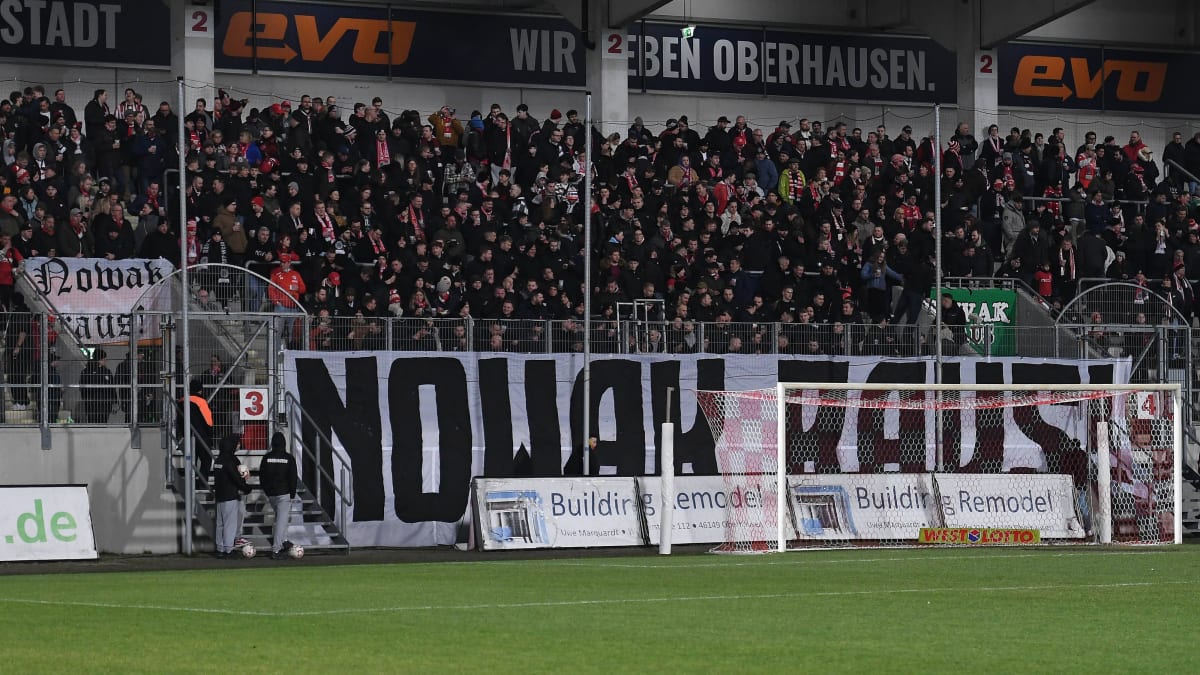 Rot-Weiß Oberhausen: Hat Nowak auch die Kabine verloren? - kicker