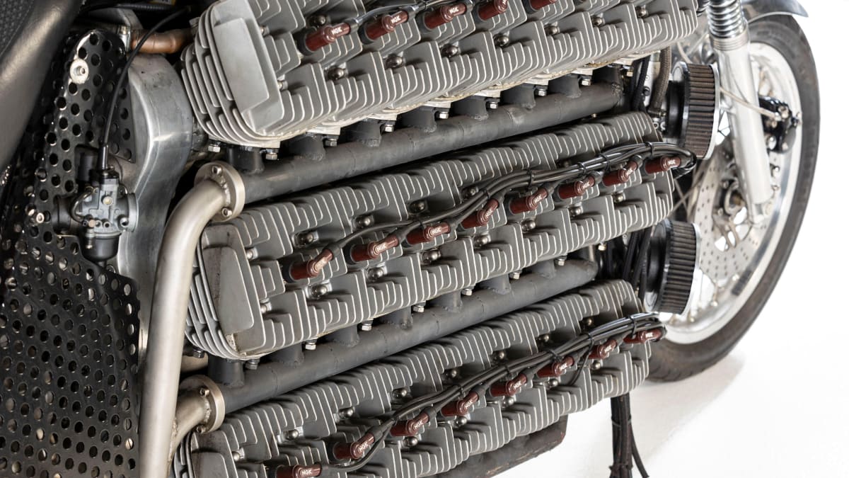 Motorrad "Tinker Toy" mit 48-Zylindern: Wie verrückt ist das denn ...