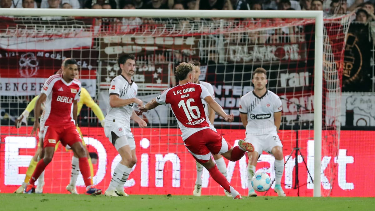 Hollerbachs Traum-Volley reicht: Union schlägt St. Pauli - kicker