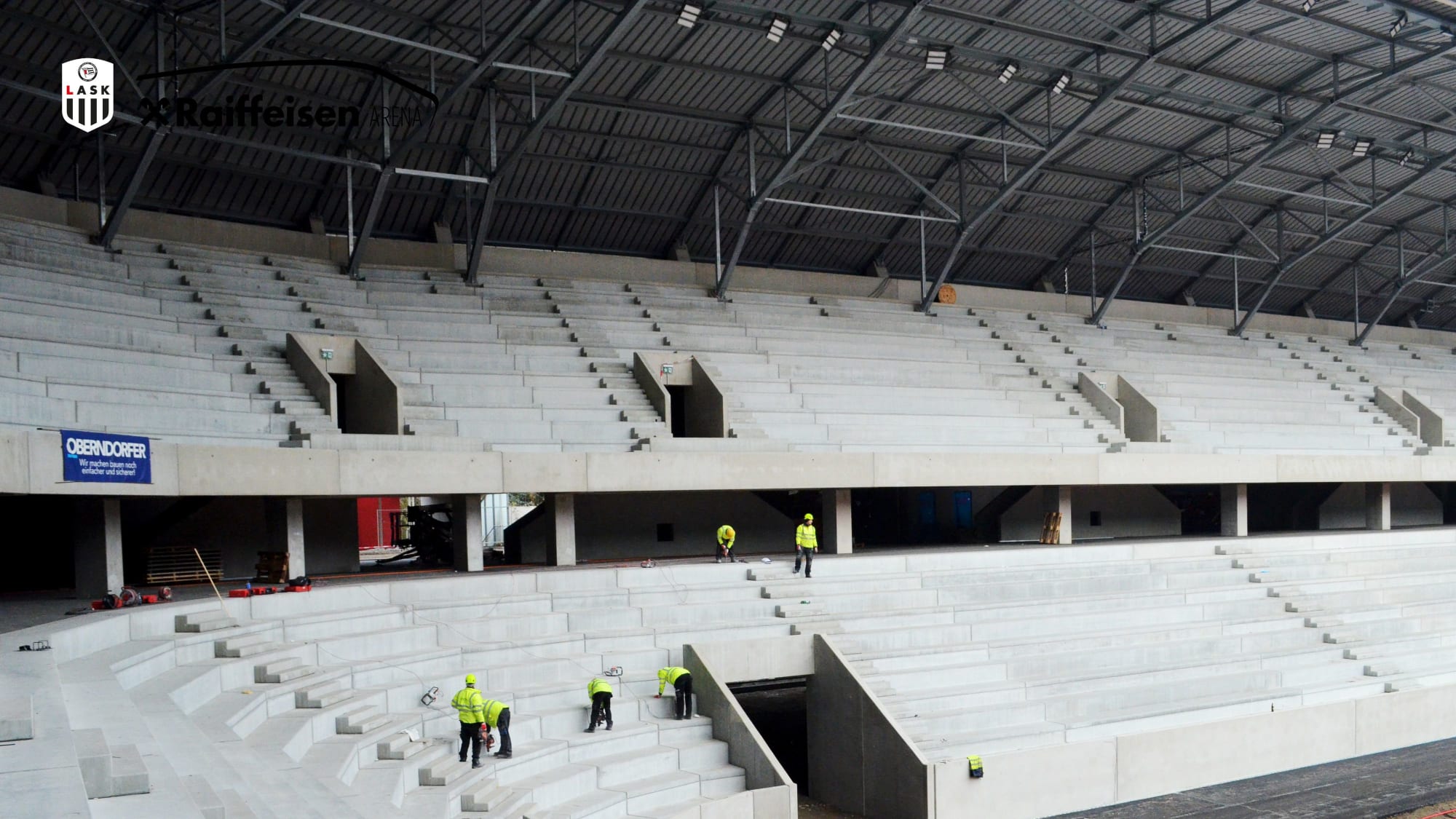 Die neue Raiffeisen-Arena des LASK nimmt Form an - kicker