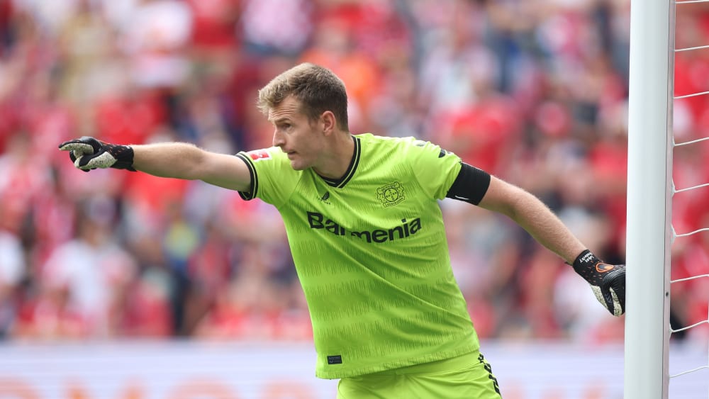 Bayer 04 Leverkusen verlängert mit Lukas Hradecky - kicker