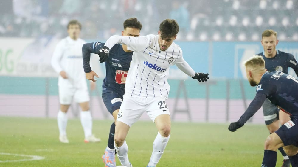 Roko Simic gelingt Doppelpack bei Debüt für Zürich - kicker