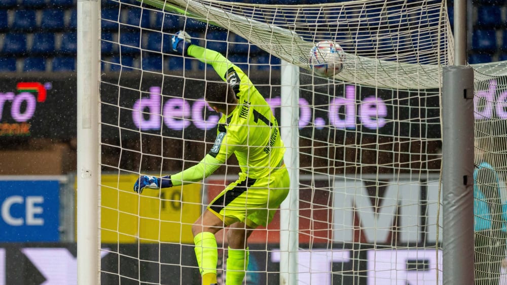 Auch dank Thiedes Patzer: Halle punktet nach 0:2 beim SC Verl - kicker