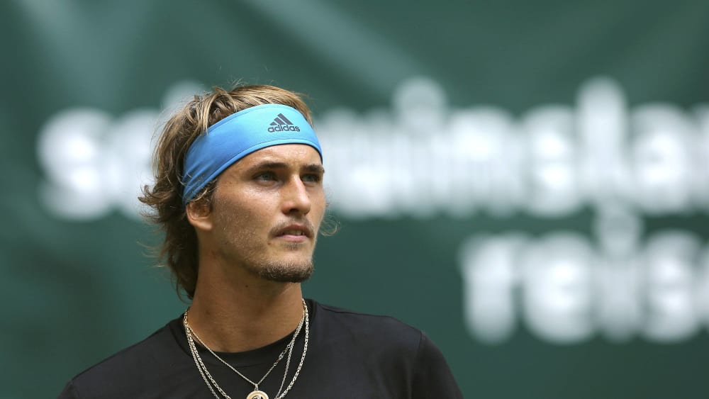 Weiter geschwollen: Wie steht es um Zverevs Knie? | Tennis - kicker