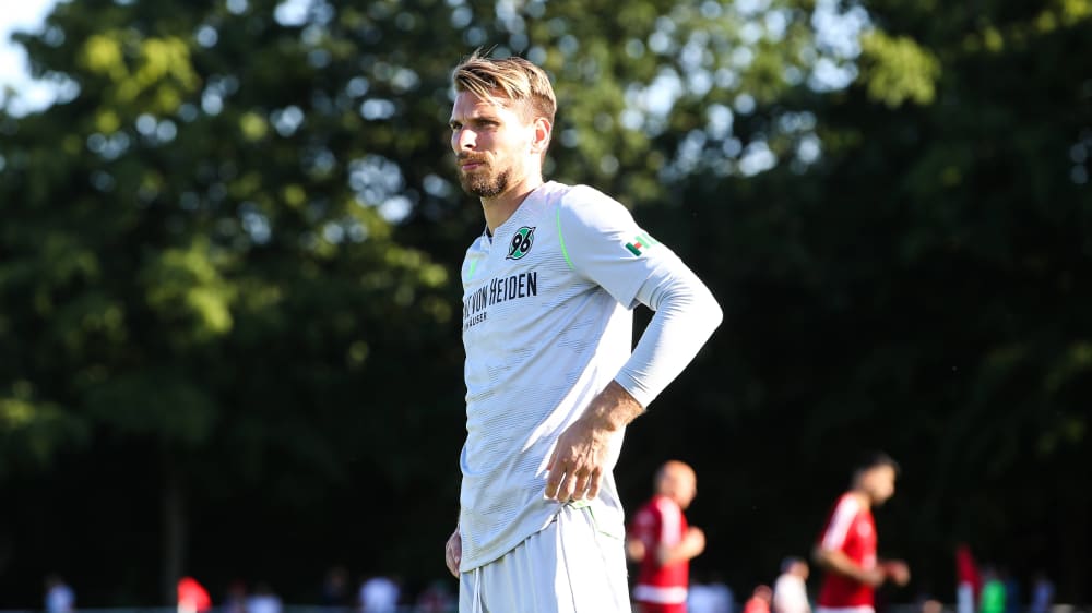 Zieler über Slomka: "So hat sich auch unser Verhältnis geändert" | 2 ...